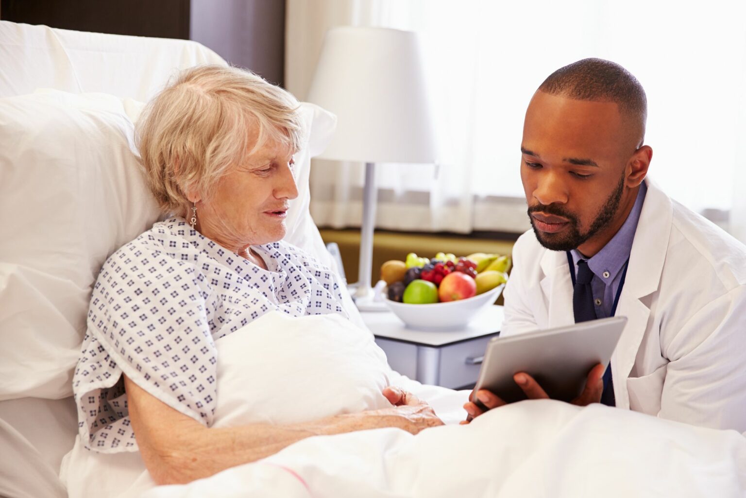 4 Dos and Don’ts of Asking for Patient Reviews | Simple Interact